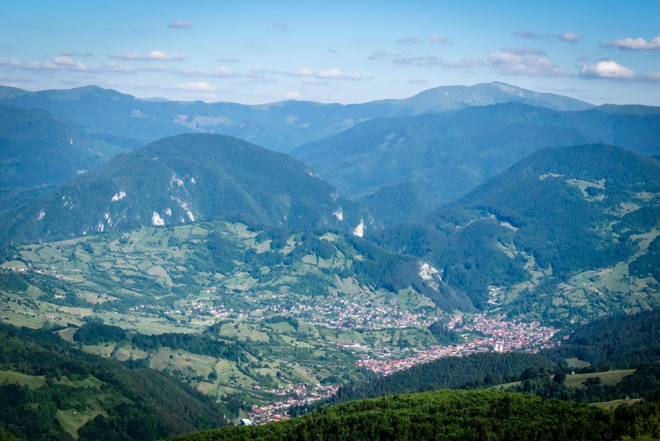 Comuna Rucar privita de la inaltime - Odaia cu povesti