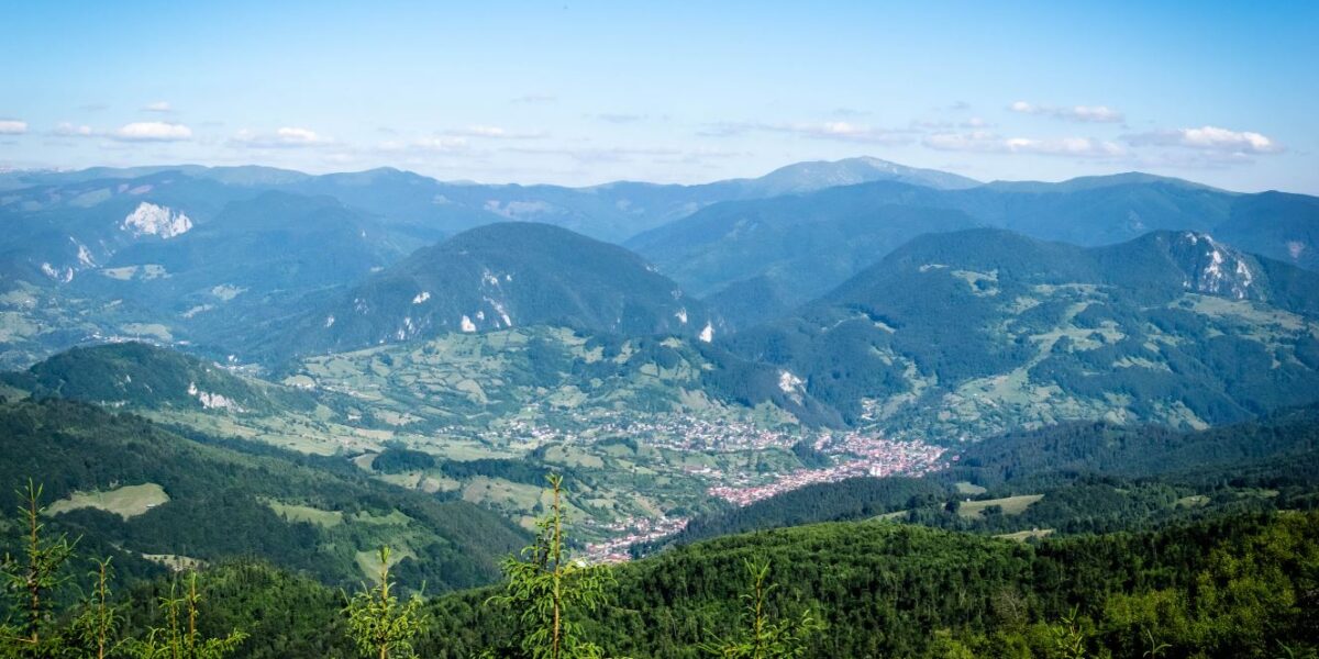 Comuna Rucar privita de la inaltime - Odaia cu povesti